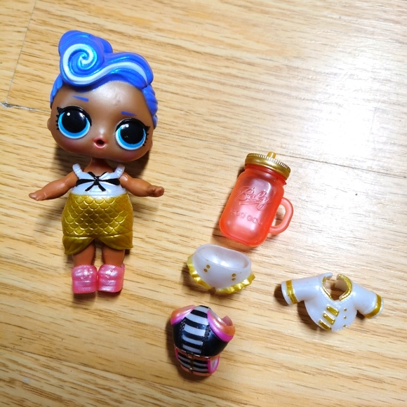 L.O.L. Surprise! | Toys | Lol Surprise Dolls Bubbly Captain Bb Captain ...